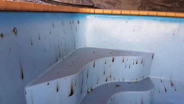 Getting Black Spots / Bubbles on my Pool Surface